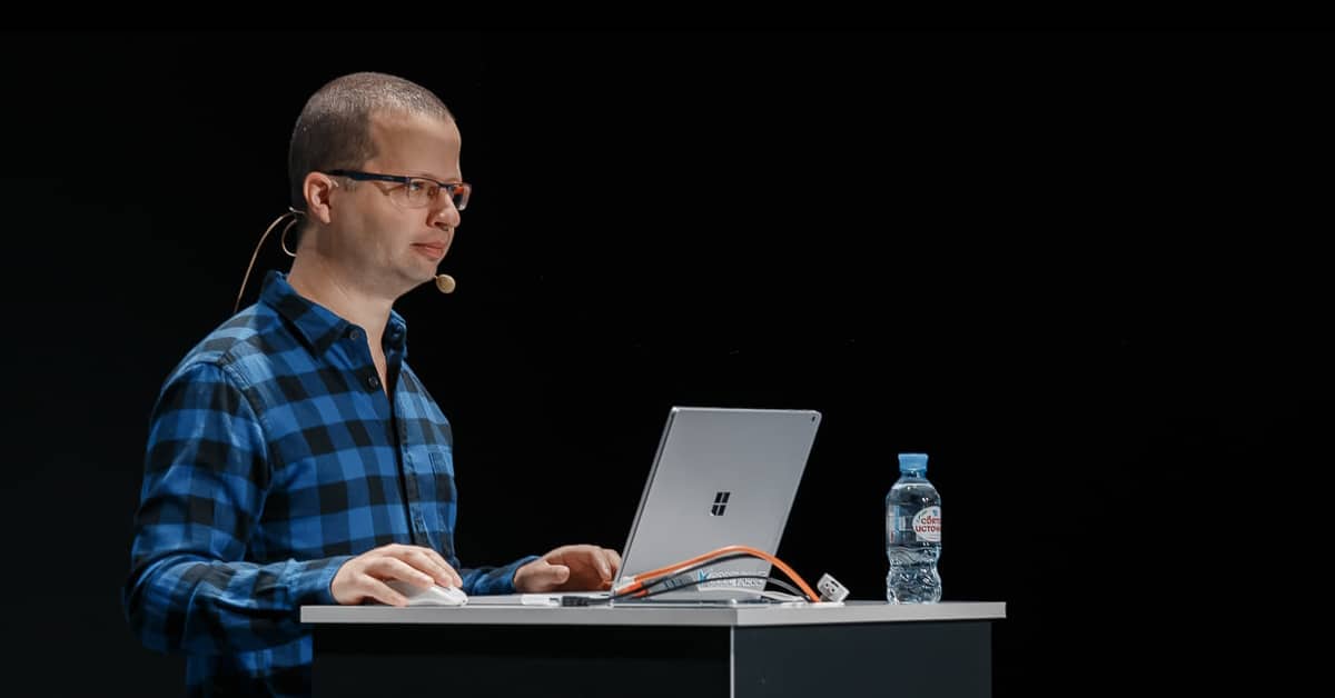 Task.Wait() vs. await - Eran Stiller Task.Wait() vs. await - Eran Stiller